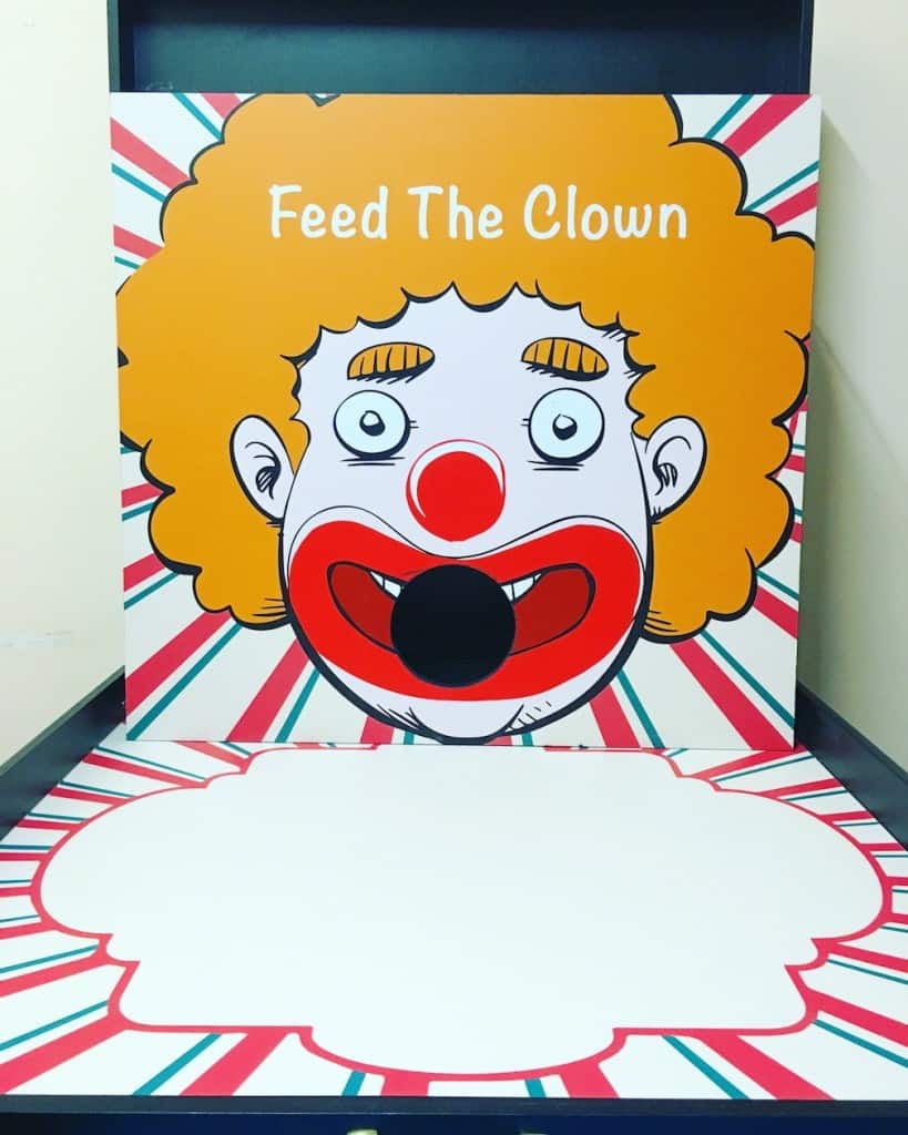 Feed the Clown Carnival Games | Carnival World