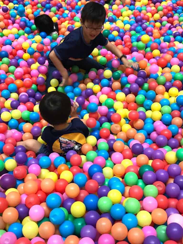 Giant Ball Pool Rental in Singapore | Carnival World