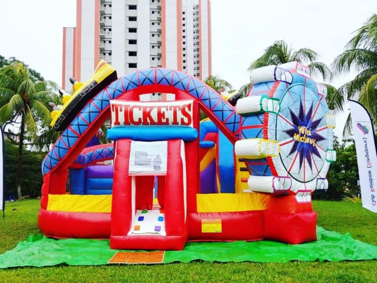 Giant Inflatable Games Rental in Singapore | Carnival World