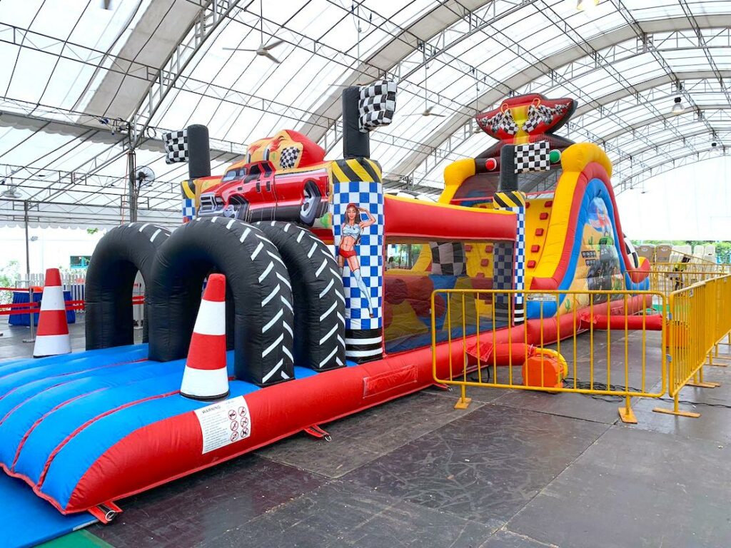 Car-Inflatable-Obstacle-Course-Challenge-Rental-Singapore | Carnival World
