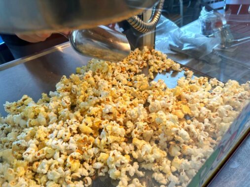 RENT A DELICIOUS LIVE POPCORN STATION FOR YOUR EVENT! | Carnival World